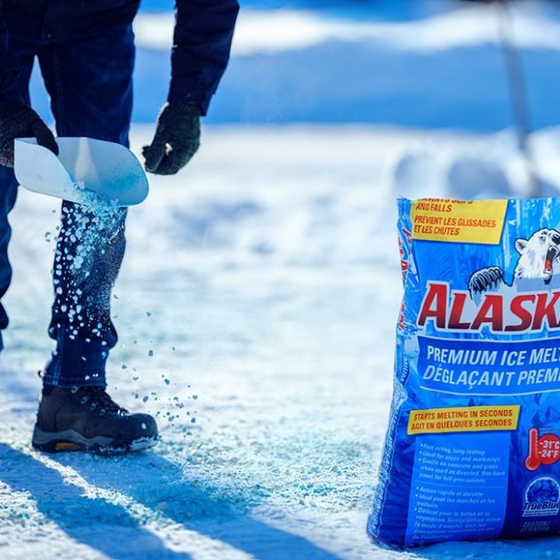 Snow and Ice Removal - Outdoor | RONA