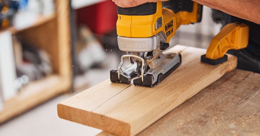 Comment fabriquer une table d’appoint en cèdre | RONA