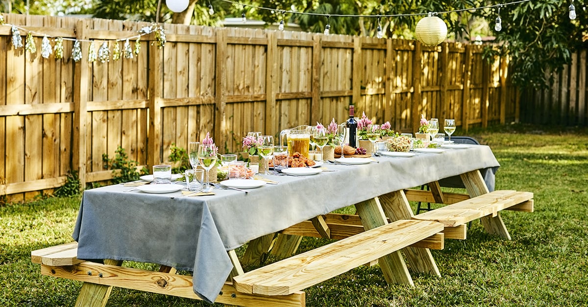 Install fence panels | RONA