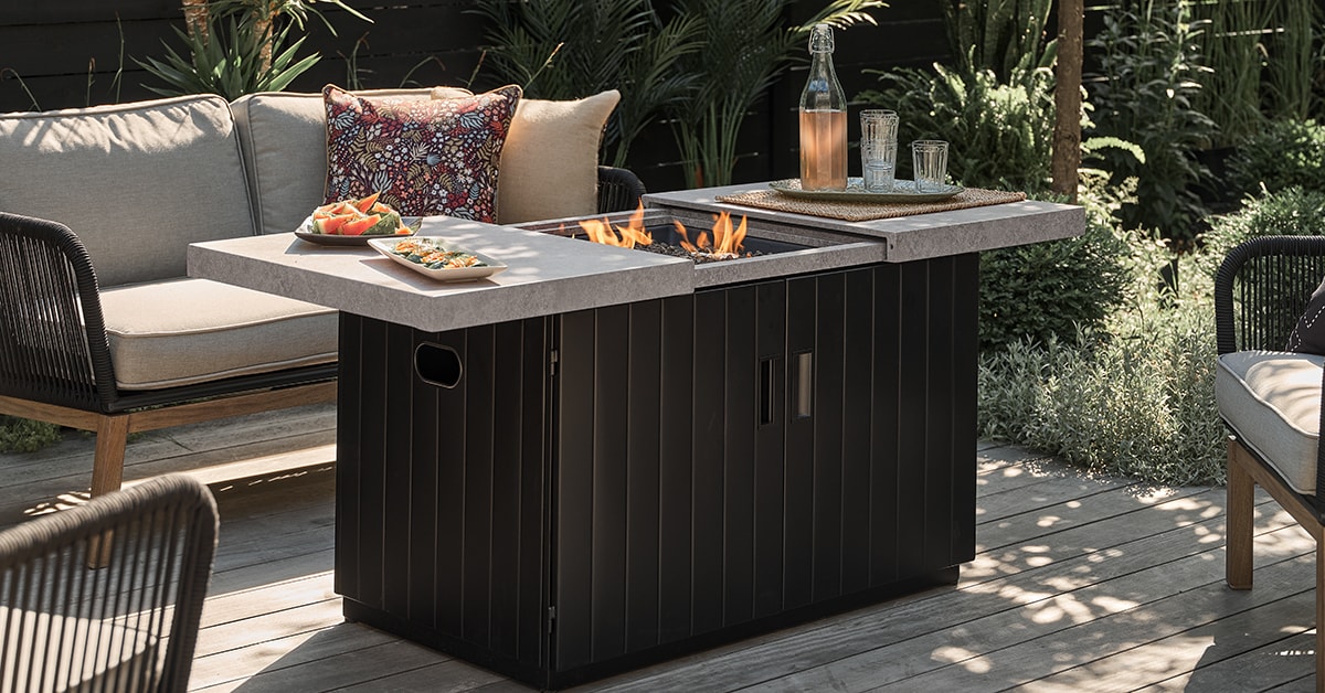 How to Select an Outdoor Heater or a Fireplace | RONA