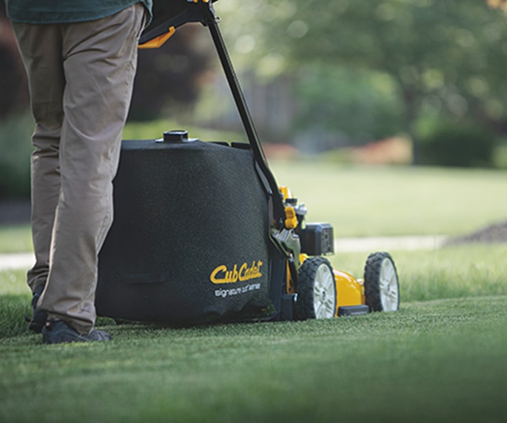 Cub Cadet Canada | Lawn Mowers, Tractors, and Electric Lineup