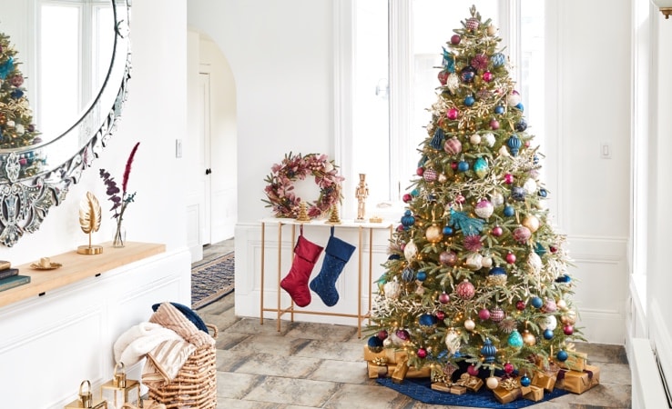 2022 Christmas Decorations - Lights, Christmas Trees & More | RONA