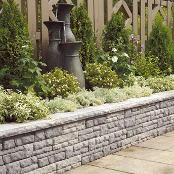 Build a concrete retaining wall - {1} | RONA