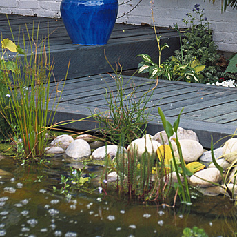 Install a waterproof liner water garden - {1} | RONA